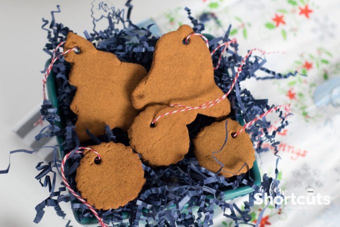 Homemade Cinnamon Applesauce Ornaments - Simple Christmas Craft - A Few ...