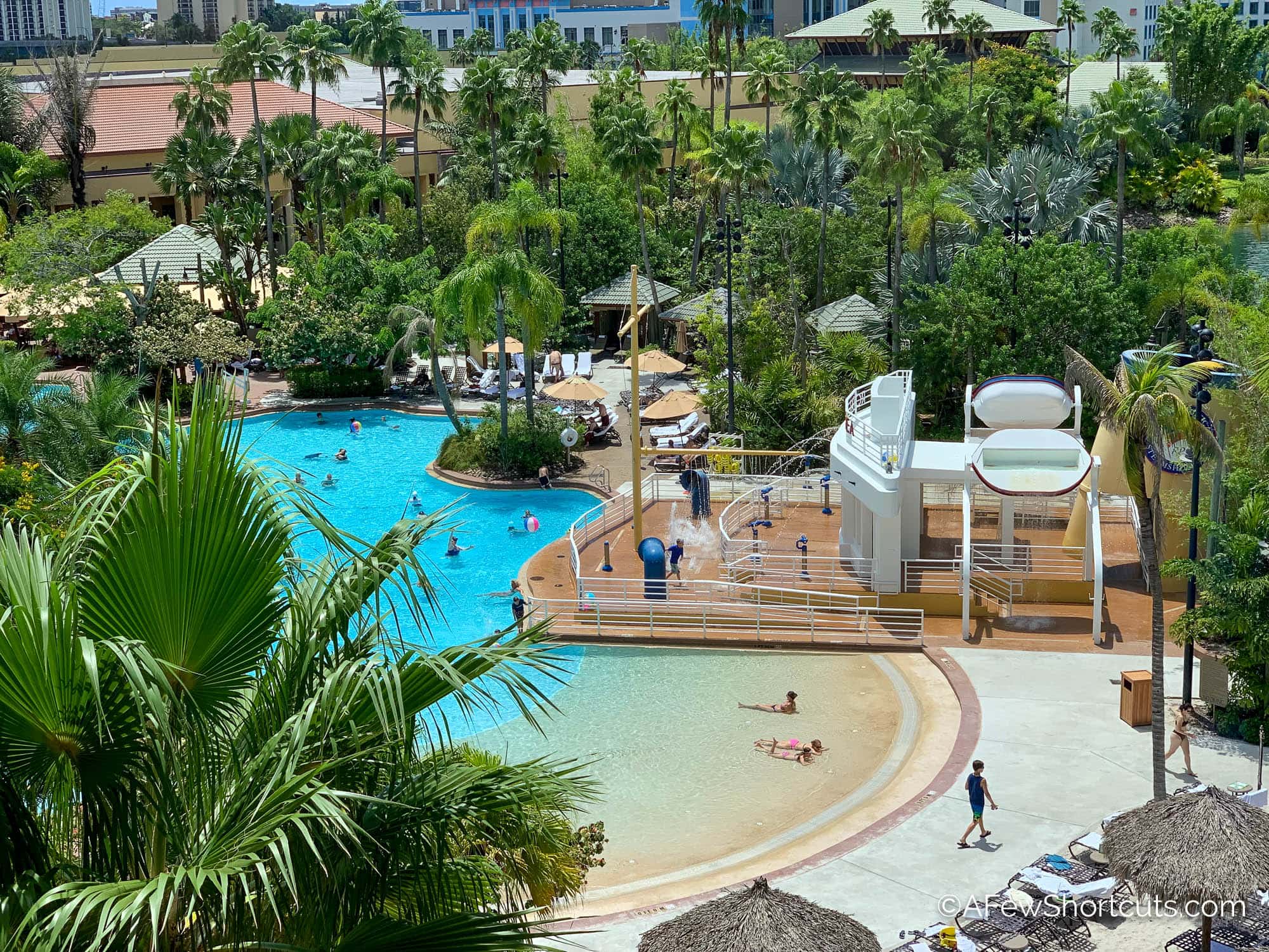 Loews Royal Pacific Resort - The Best Place to Stay at Universal ...