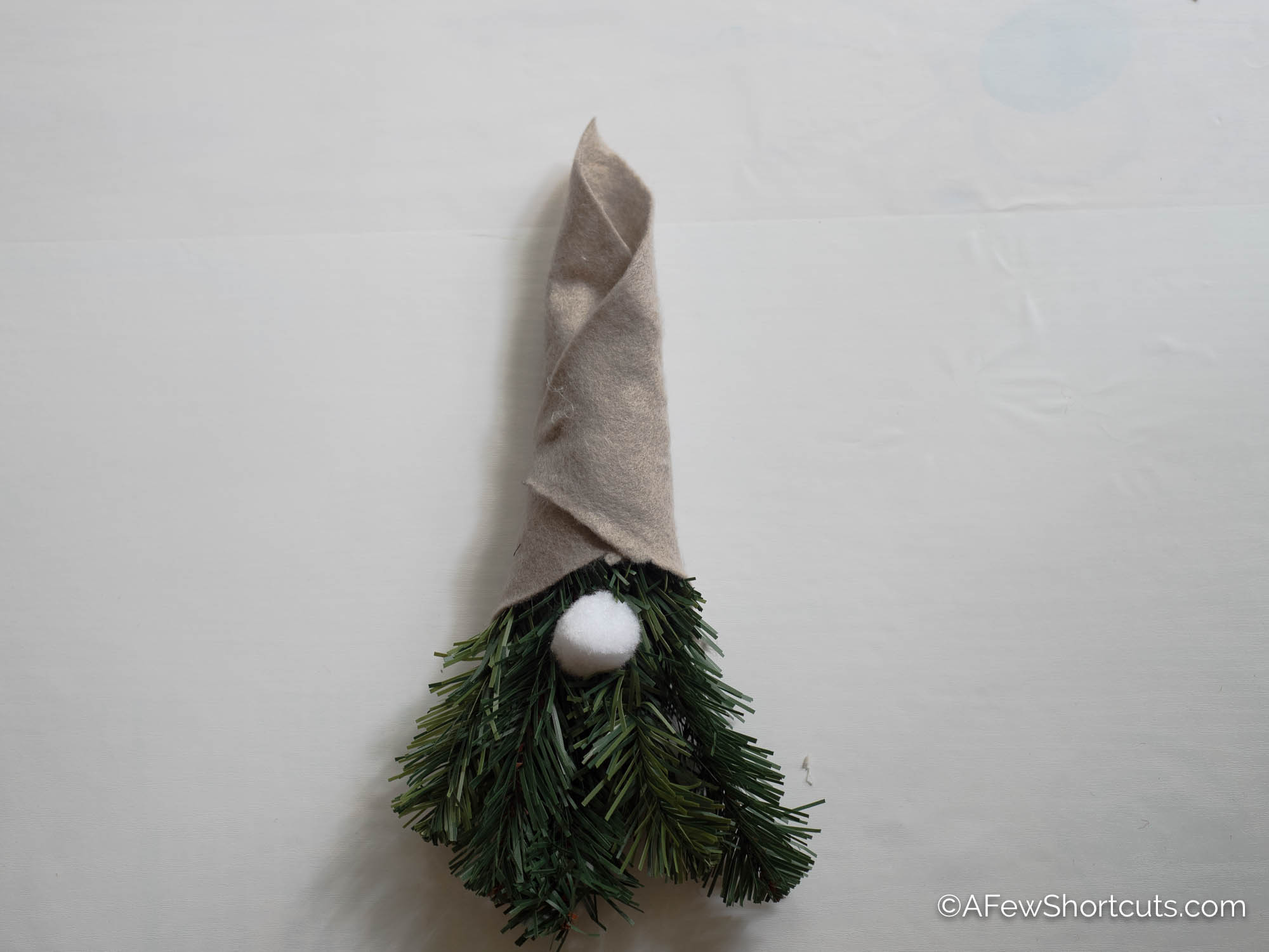 DIY Greenery Christmas Gnomes - A Few Shortcuts