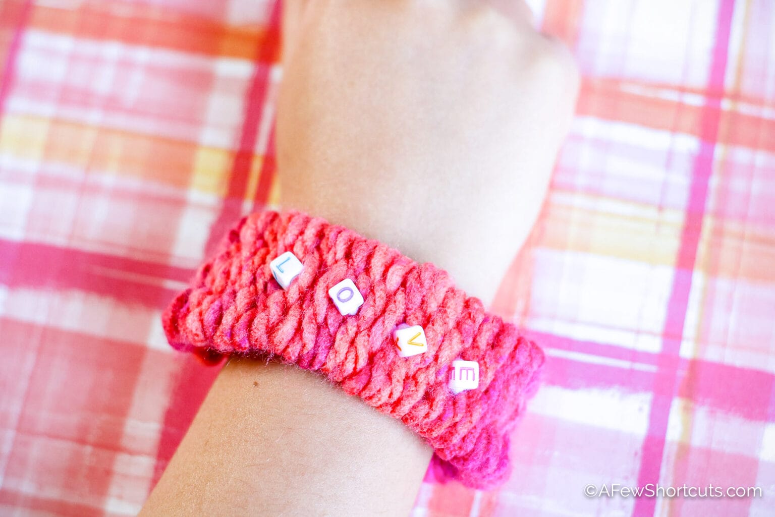 Straw Weaving Bracelets - Fun Kids Craft - A Few Shortcuts